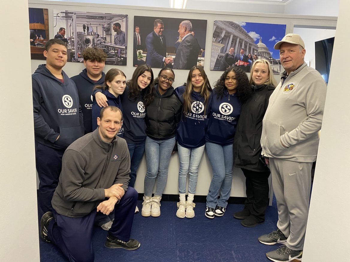 OSNAS Ninth Graders Visit Capitol – Our Savior New American School