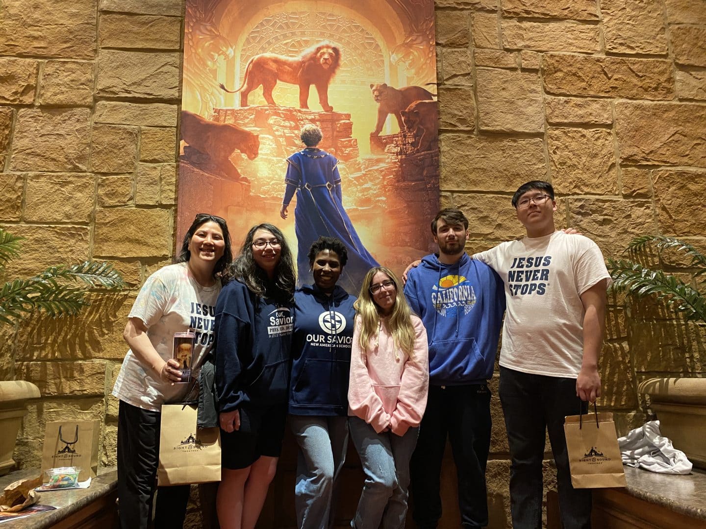 OSNAS Visits Sight & Sound to See Daniel – Our Savior New American School